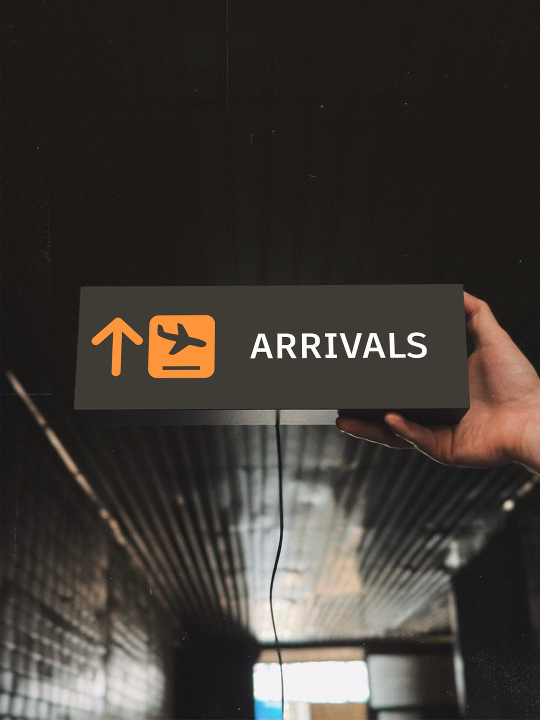 Arrivals Sign | Check-in Sign | Departures Sign | Table and Wall Light ...