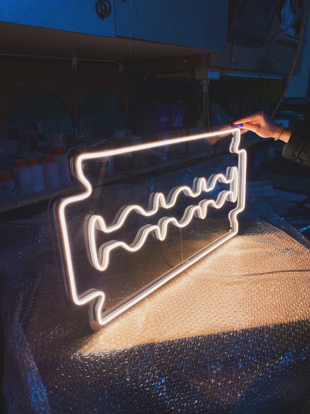 Razor LED Neon Sign | Barbershop Decor | Razor Blade Wall Art ...