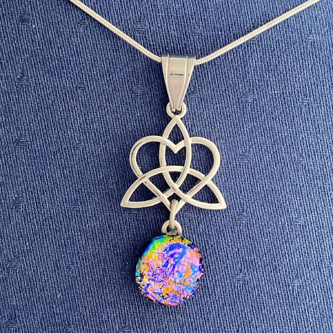 Collar colgante corazón de la Trinidad celta con mejora del - Etsy España