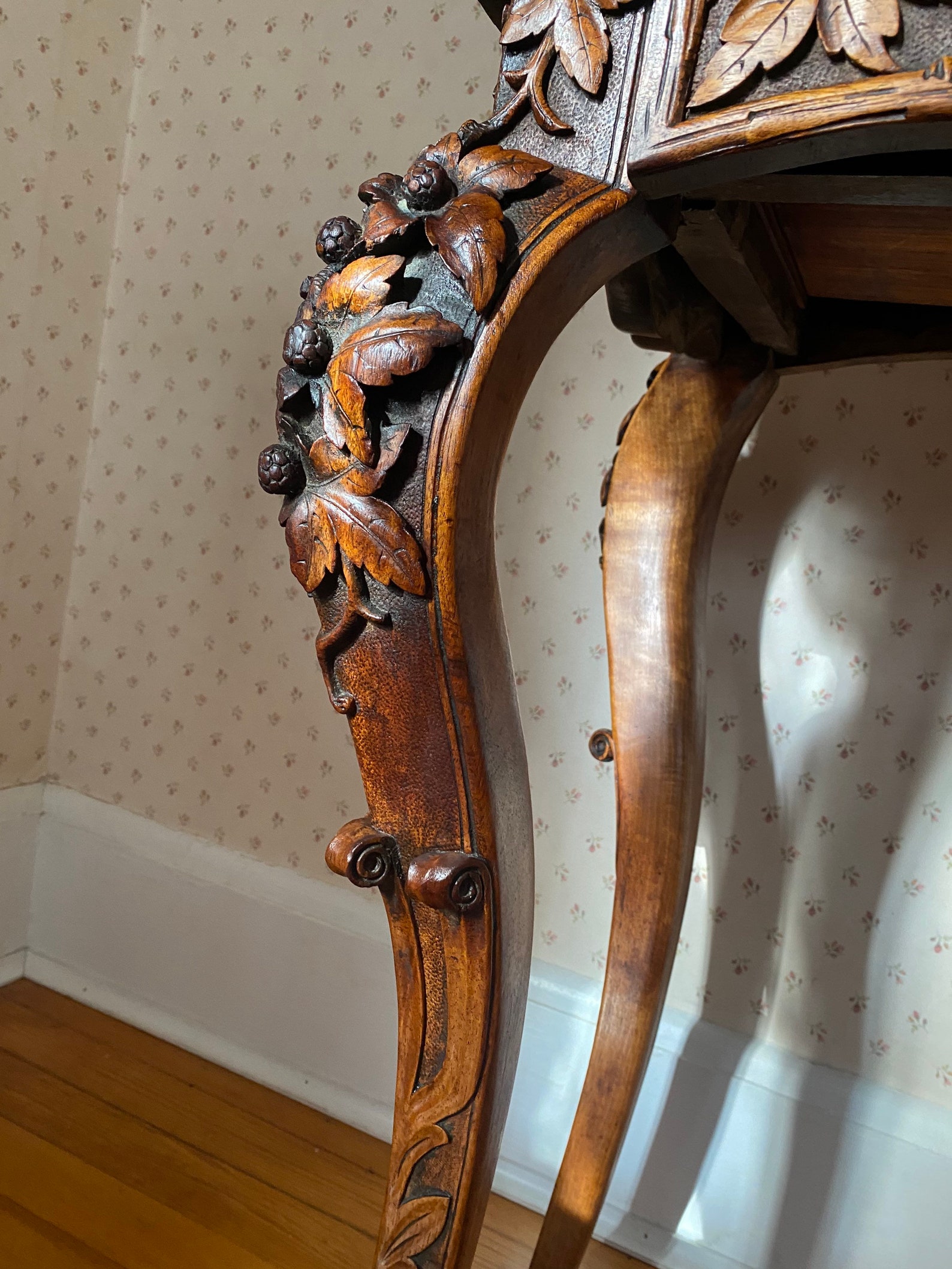 1900 - 1915, Flemish Pyrography Top, Buckeye Tree Leaves Theme Table - Etsy
