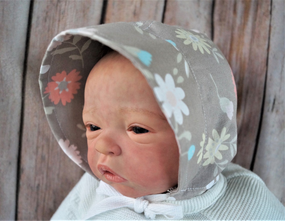 Babyhaube Grundfarbe beige mit orangen Blumen Baumwolle | Etsy