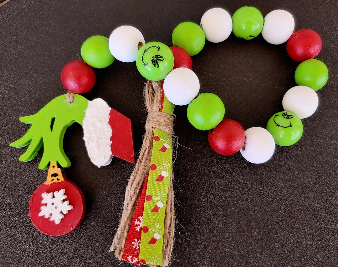 Hand-painted Grinch Christmas Wood Bead Garland: Farmhouse Tiered Tray ...