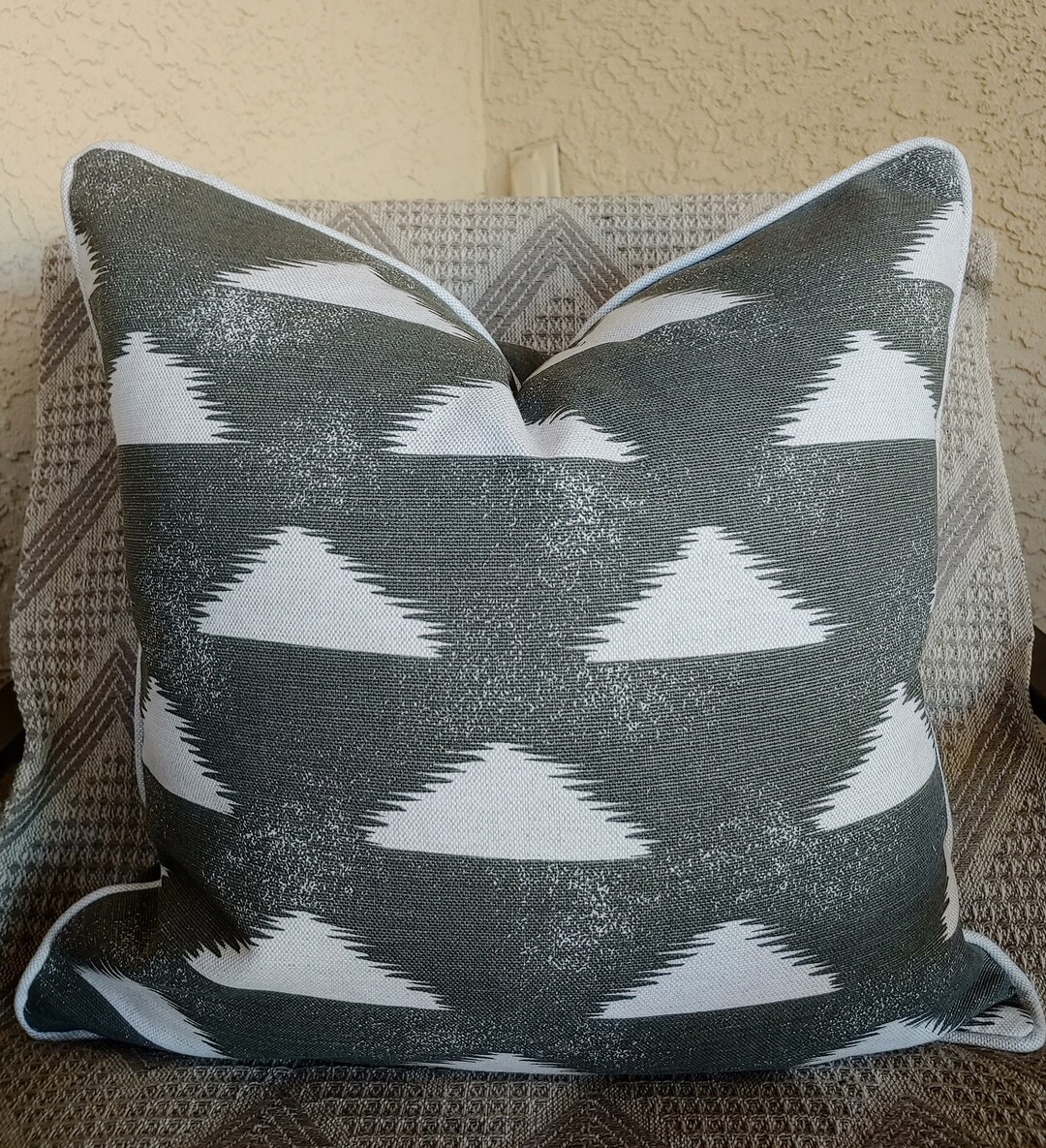 Scott Living Zoltan Cyan Grey Pillow Cover: Belgian Flax Basket Weave ...