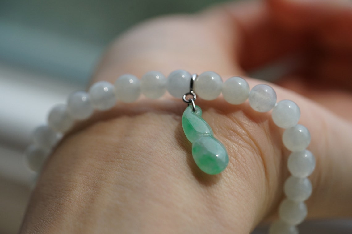 Natural Grade-a Ice Jadeite Beads Bracelet With an Glutinous Ice Green ...