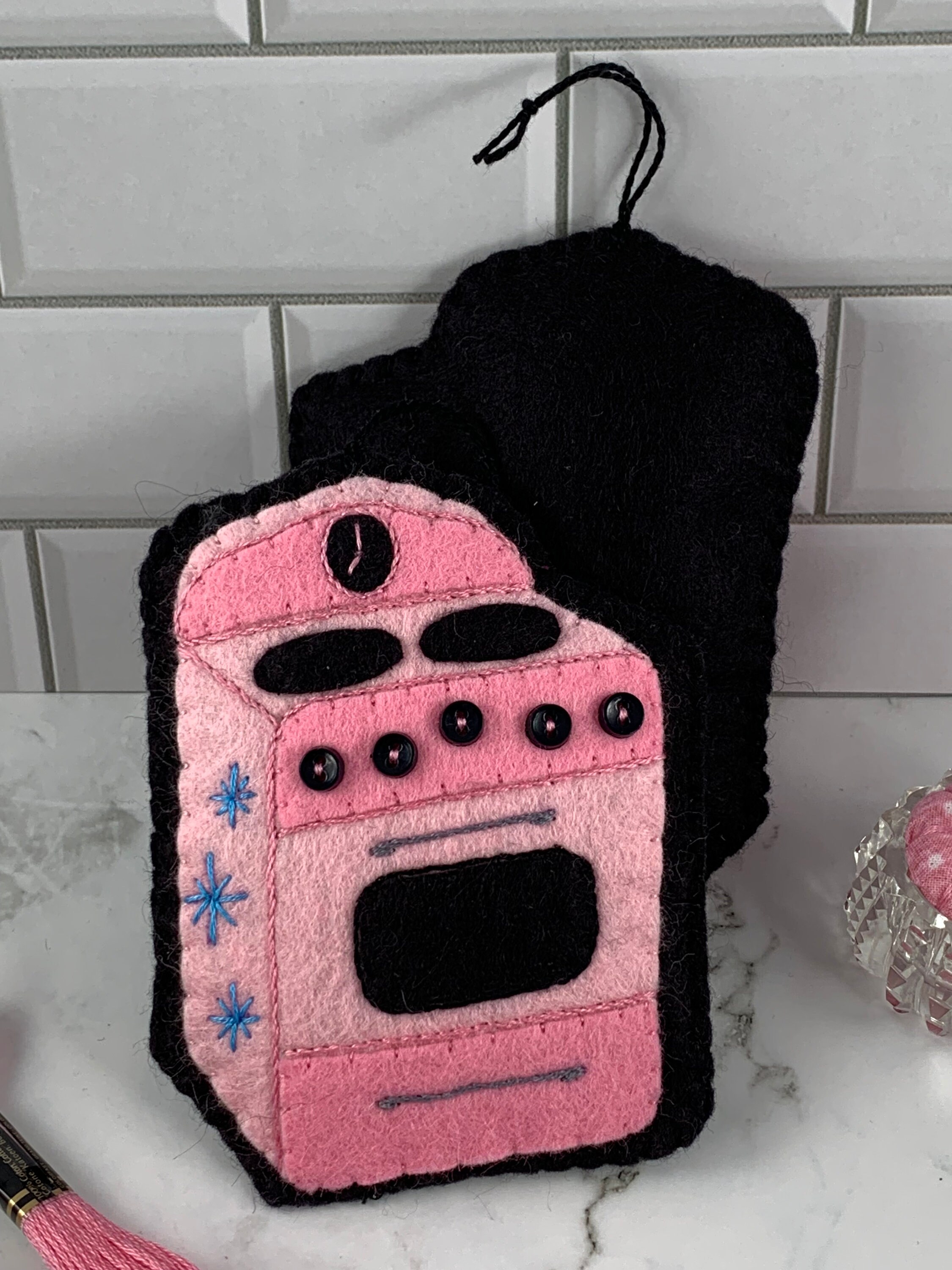 Retro MCM Pink Refrigerator and Stove Wool Felt Applique Ornament ...