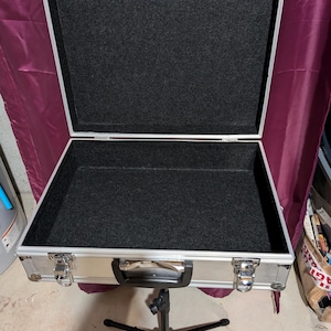 Magicians Aluminum Travel Case Table With Tripod Base - Etsy