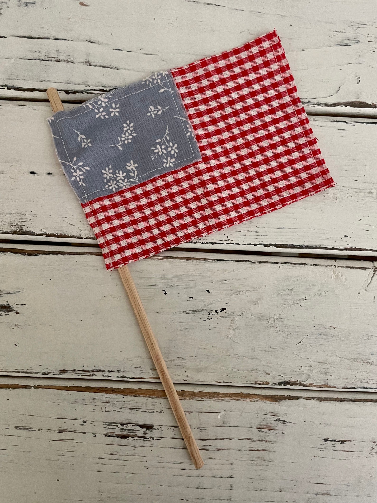 3 Small Flags USA Fabric Flag Set Patriotic Tiered Tray - Etsy