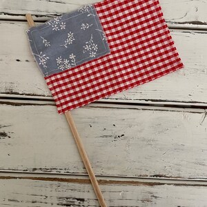 3 Small Flags USA Fabric Flag Set Patriotic Tiered Tray - Etsy