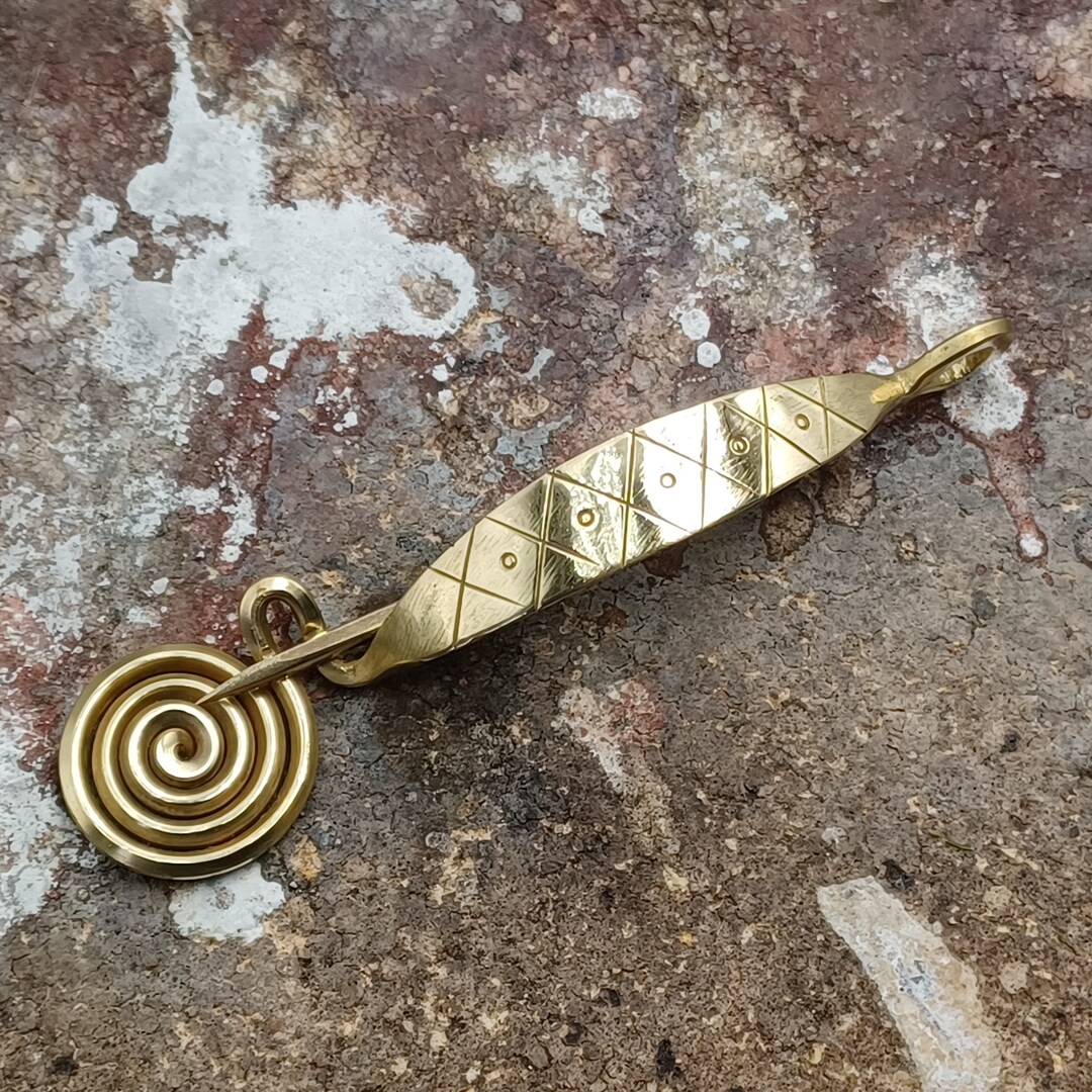 Brass Spiral Fibula barbuise Type. 3.34 - Etsy