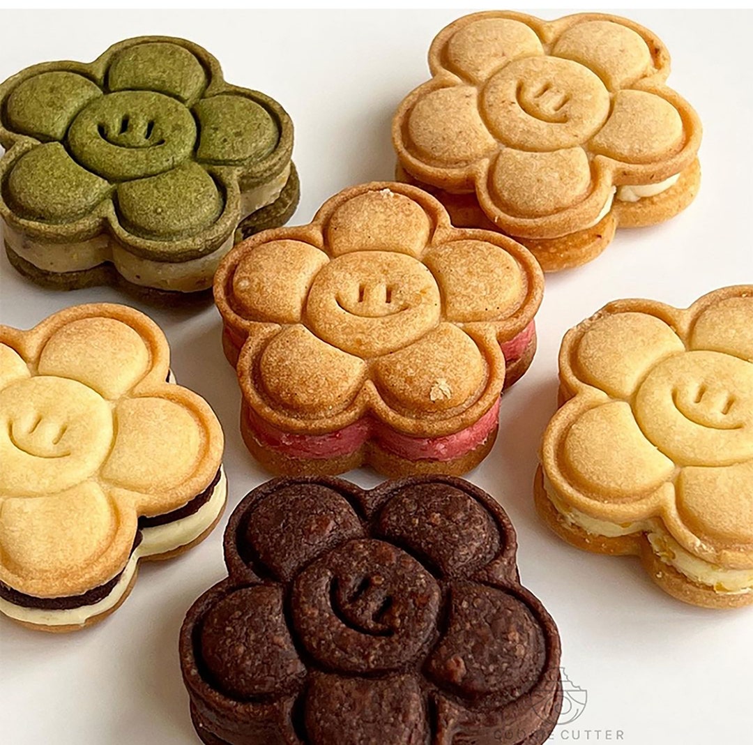 Kawaii Happy Face Flower Biscuit Mold, Japanese Cookies Mold, Cute ...