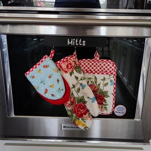 Oven Mitt Holder, Pot Holder Hanger, Kitchen Decor, Farmhouse Kitchen ...