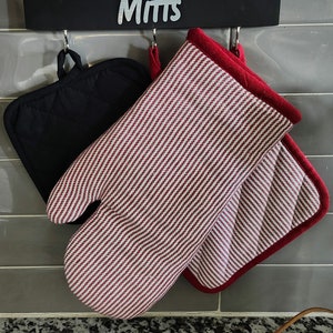 Oven Mitt Holder, Pot Holder Hanger, Kitchen Wall Decor, Home Decor ...