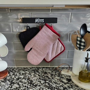 Oven Mitt Holder, Pot Holder Hanger, Kitchen Wall Decor, Home Decor ...