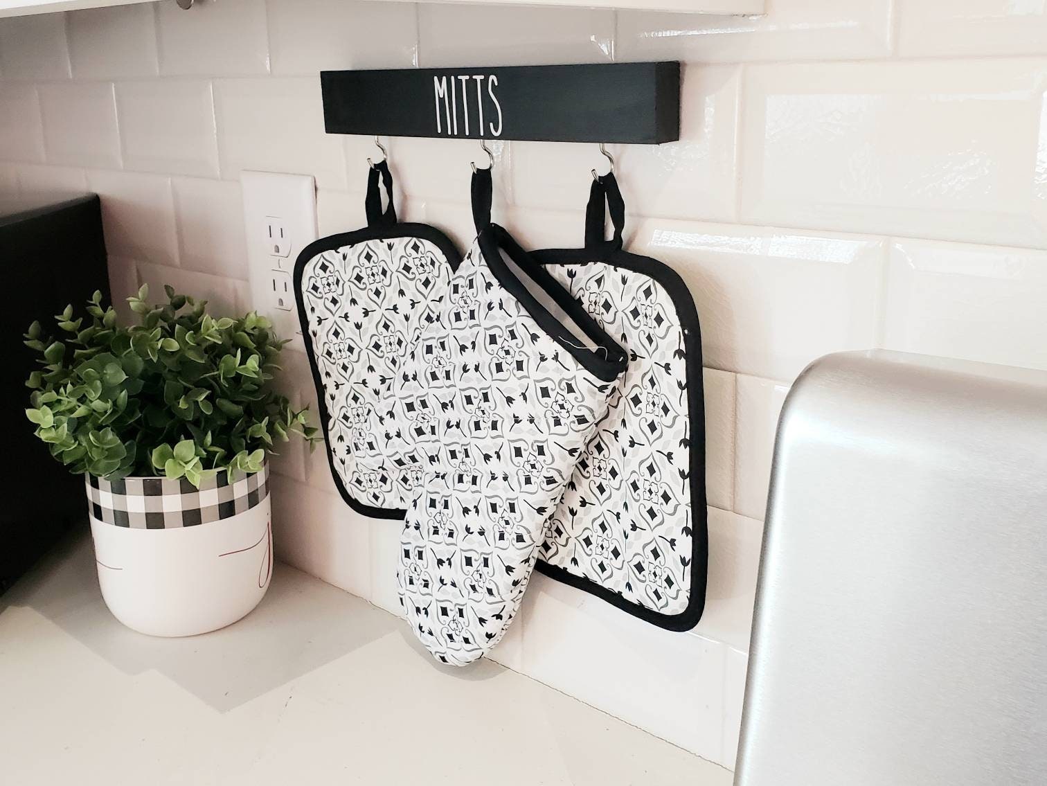 Oven Mitt Holder, Pot Holder Hanger, Kitchen Decor, Mothers Day, Home ...