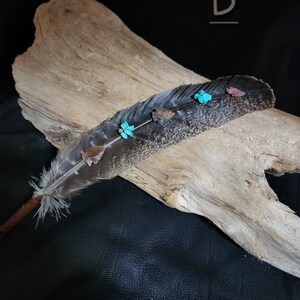 Natural Turkey Feather Hand Carved Stone Arrowheads Buckskin Wrapped ...