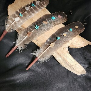 Natural Turkey Feather Hand Carved Stone Arrowheads Buckskin Wrapped ...