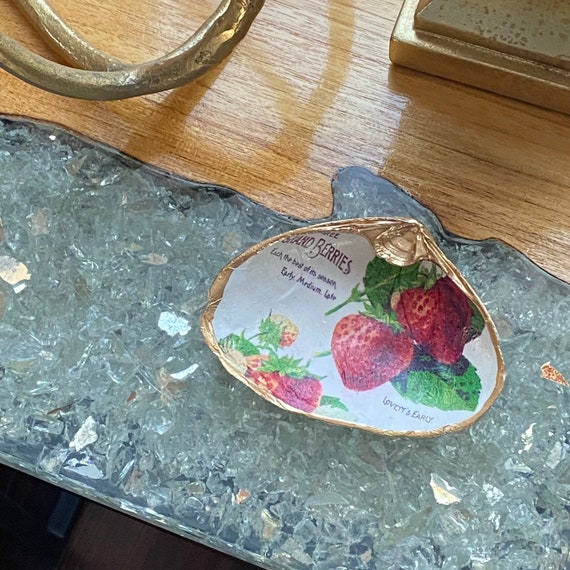 Ornaments & Accents Berry Sea Shell Decor Decoupage Shell Art Shells ...