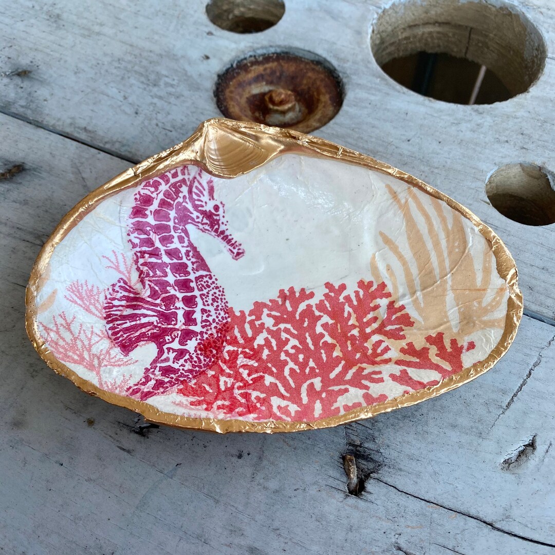 Mermaid Decor, Decoupage Shell Art, Decoupage Shells, Pink Coral, Beach ...