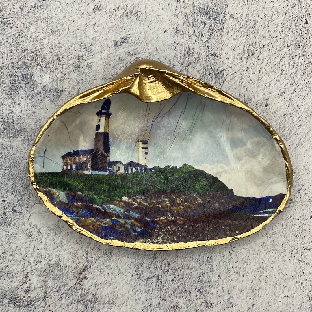 Decoupage Clam Shell Decor, Montauk Lighthouse Art, Handmade Ring Dish ...