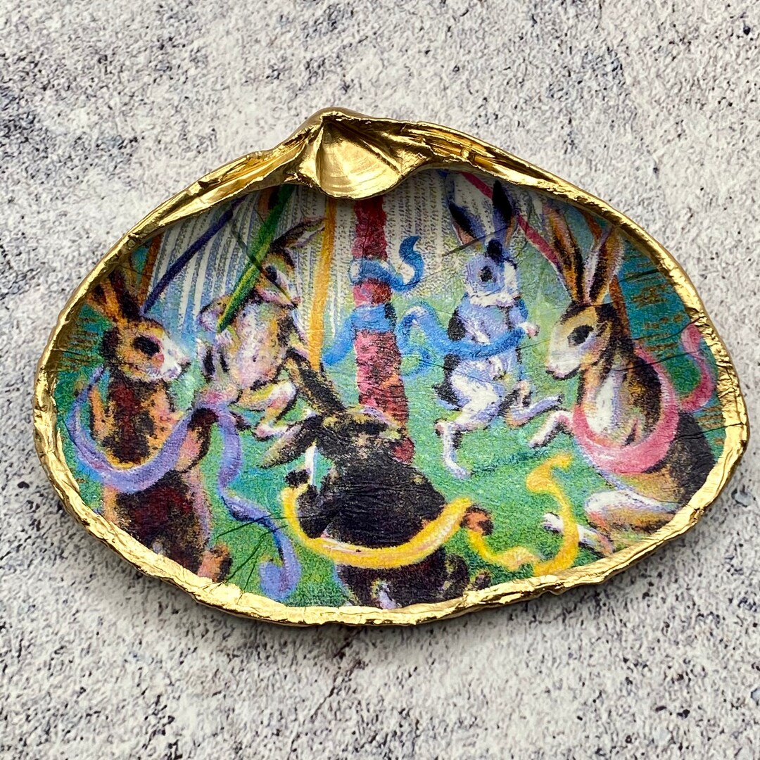 Decoupage Clam Shell, Dancing Rabbits Decor, Vintage Easter Art ...