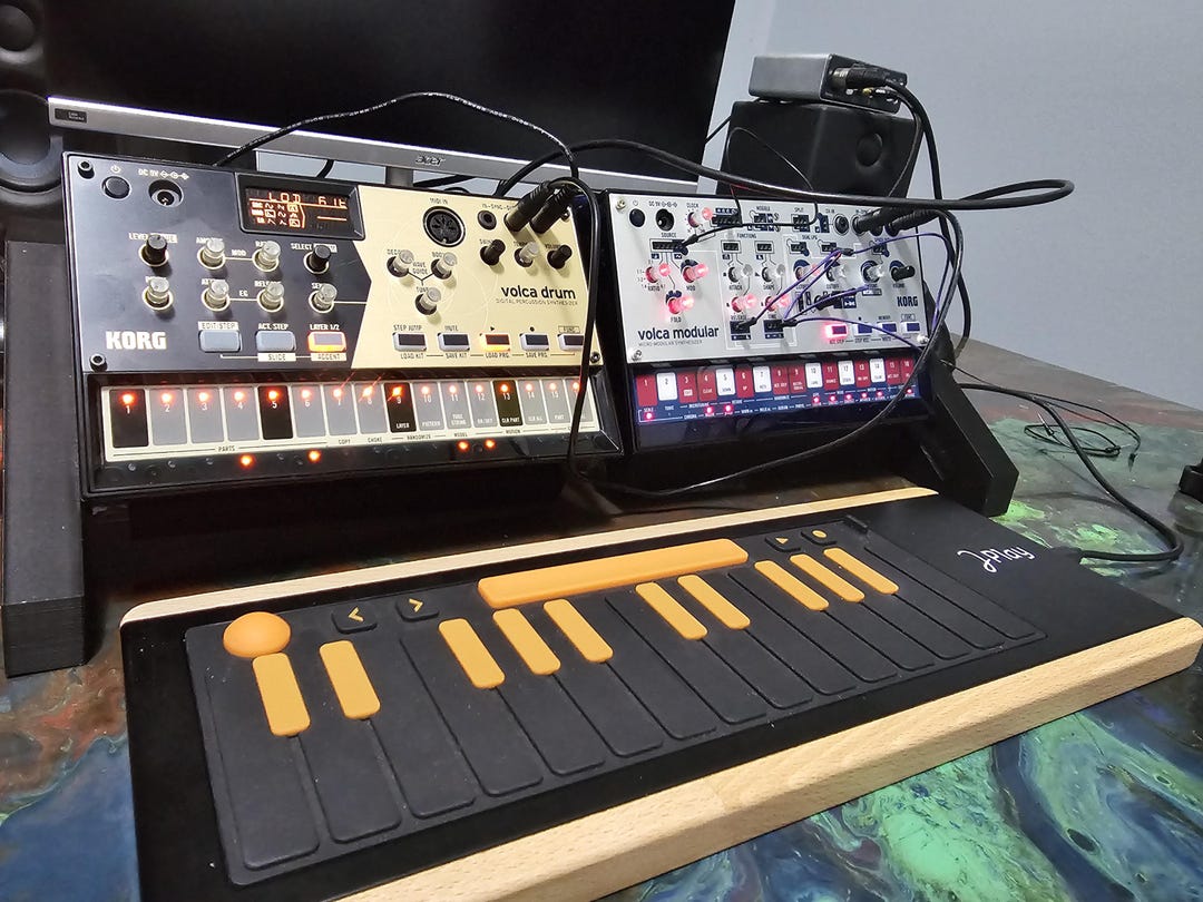 Adjustable Angle Expanded Synthesizer Stand, Perfect for Samplers ...