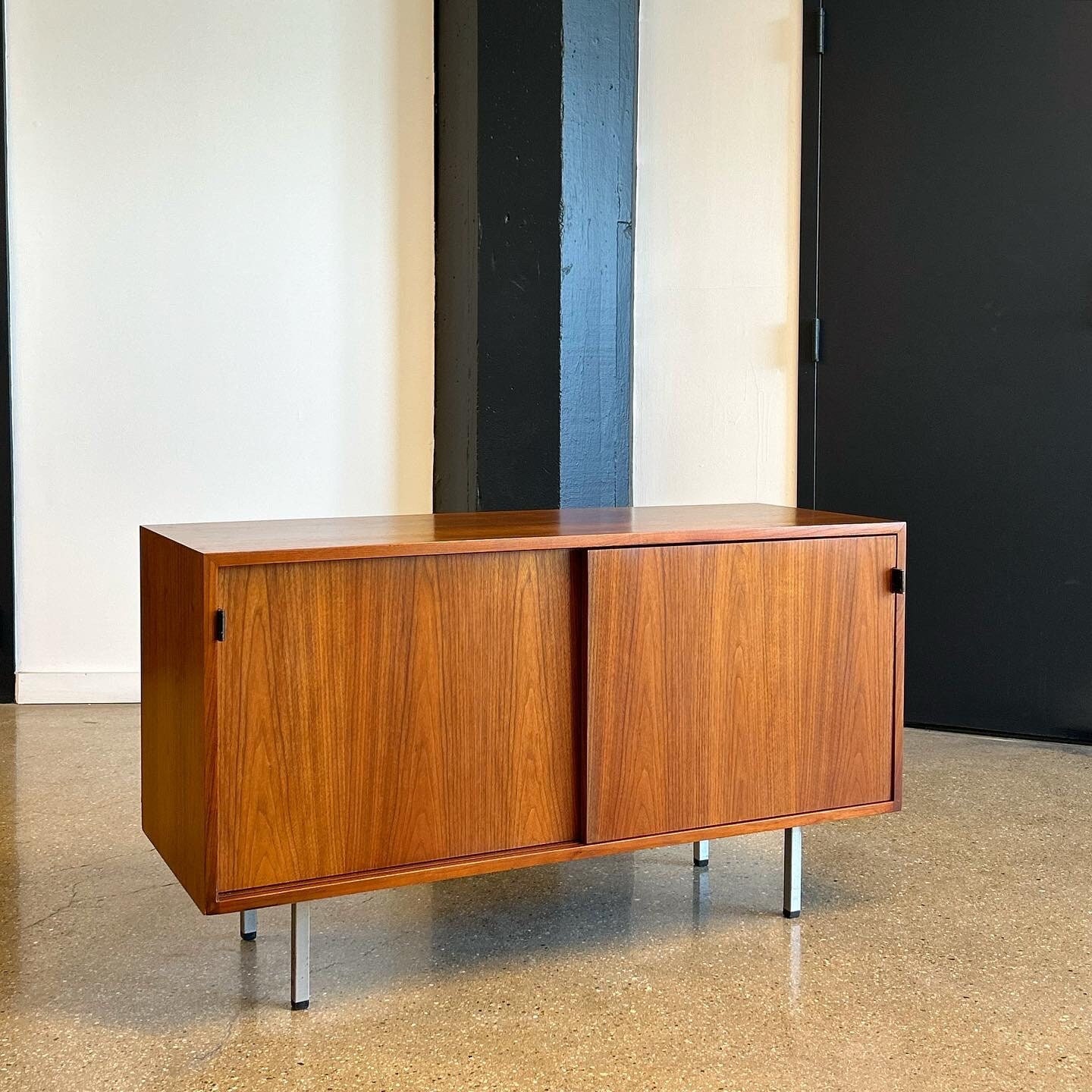 1960s Vintage Florence Knoll Credenza Sideboard Model 119 in Teak for Knoll Associates 48. Fully Professionally Refinished. Original Tag. Etsy