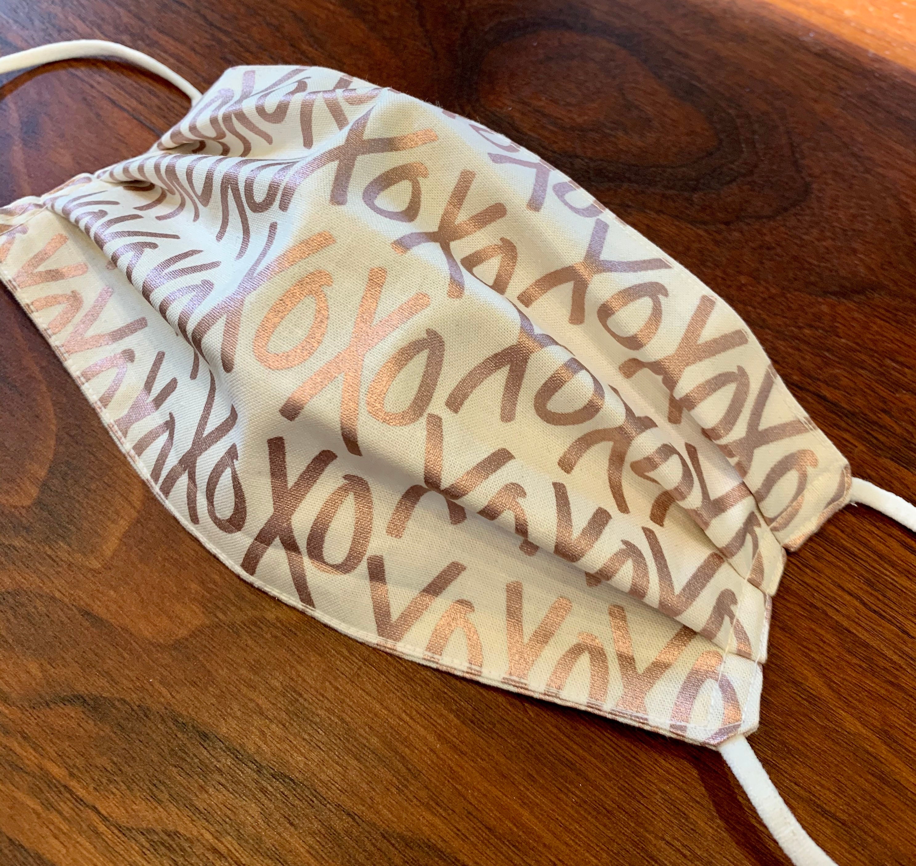 Reversible Face Mask Reversible XOXO Hugs and Kisses Love - Etsy