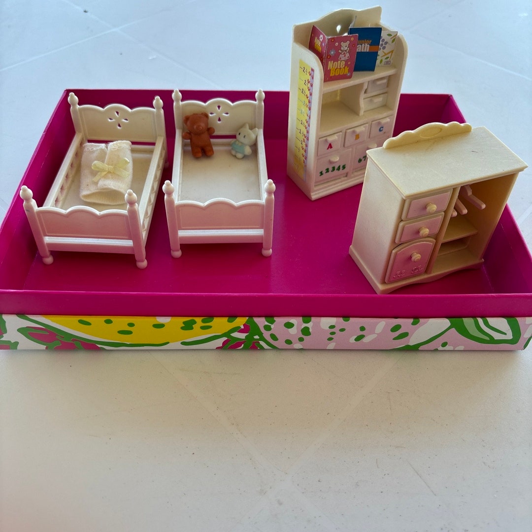 Vintage Epoch Calico Critters Mixed Doll House Lot: Twin Beds, Chest ...