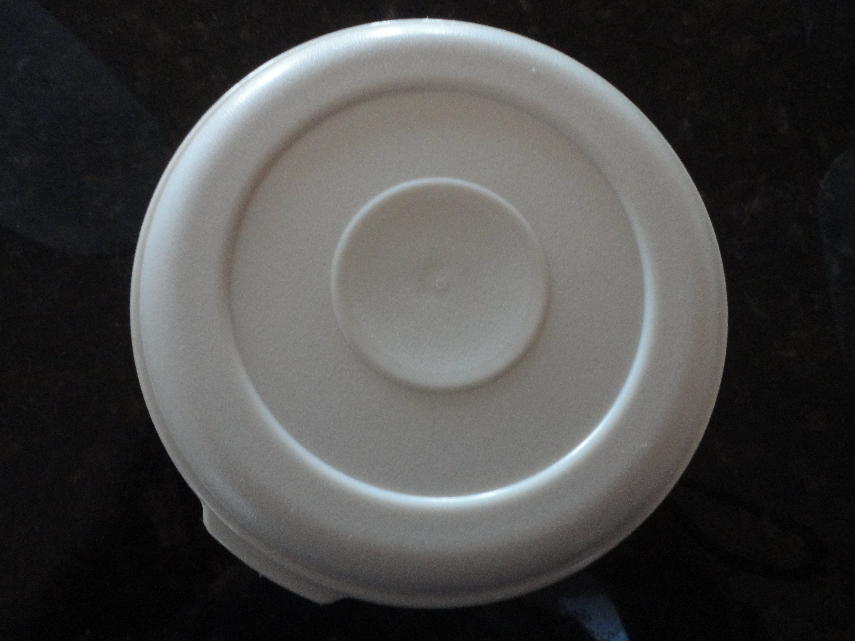 Vintage Rubbermaid Servin' Saver Containers With Almond Lids - You ...
