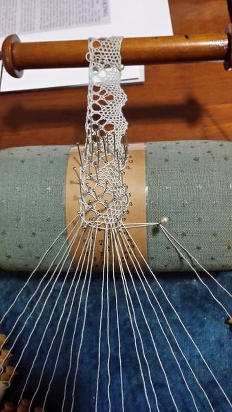 TORCHON LACE TUTORIAL Booklet Plus Templates - 25 Lessons to Teach ...