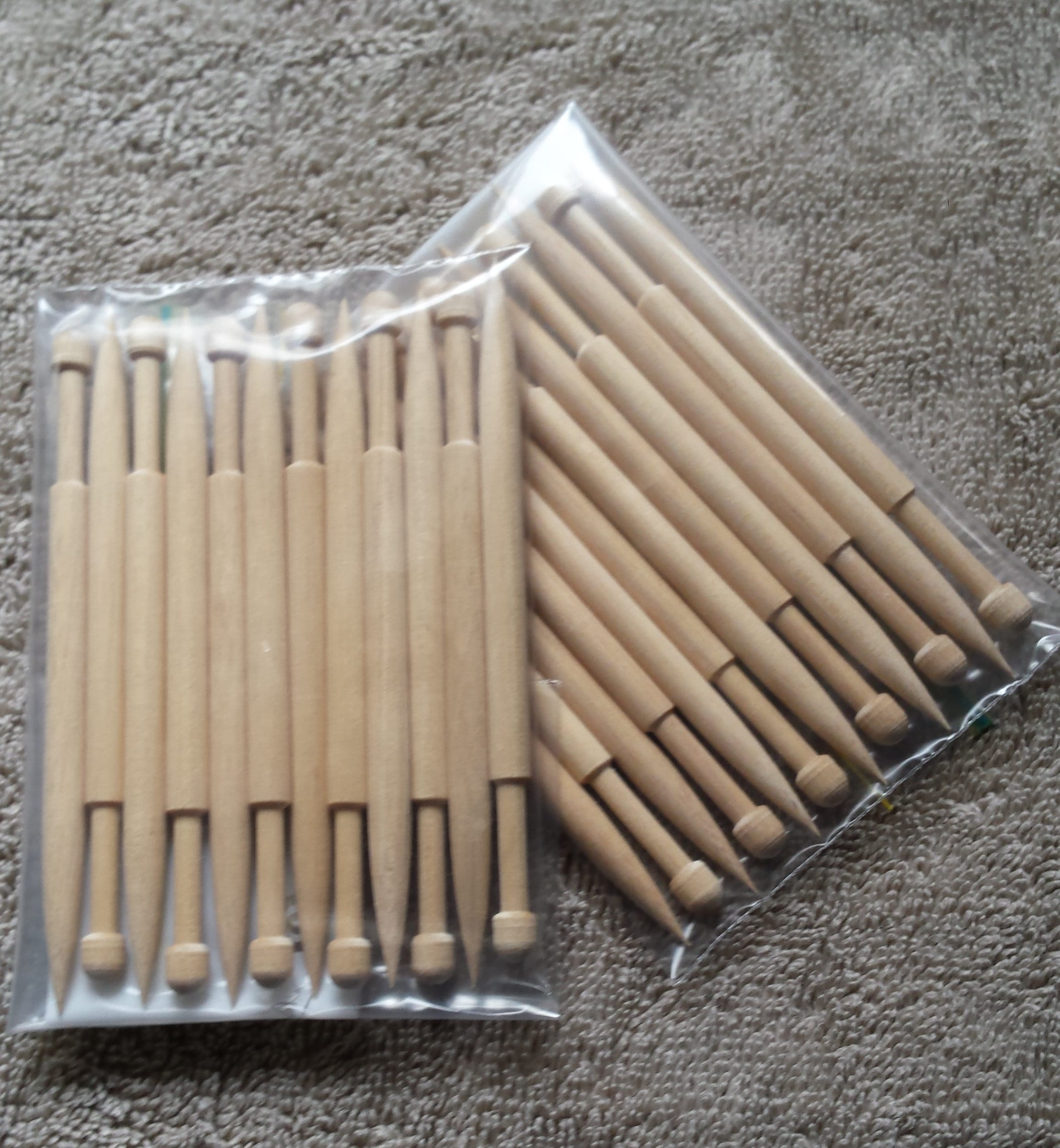 LACE MAKER'S BOBBINS 2 Dozen 24 Light Wooden Bobbins. - Etsy