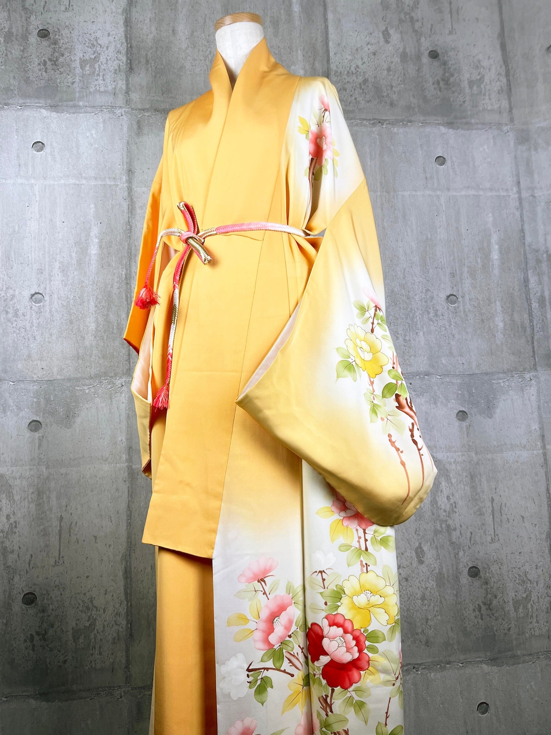 Exquisite Tokyo Yuzen Kimono – Hand-dyed Silk With Chrysanthemum Motif ...
