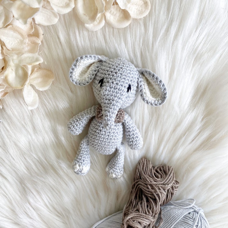 Mobile Elephant "elian Takes Off" Crochet Pattern/pattern GER - Etsy