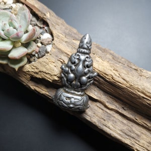 Gandhanra Antique Tibetan Buddhist Amulet,triratna,symbol of the Three ...
