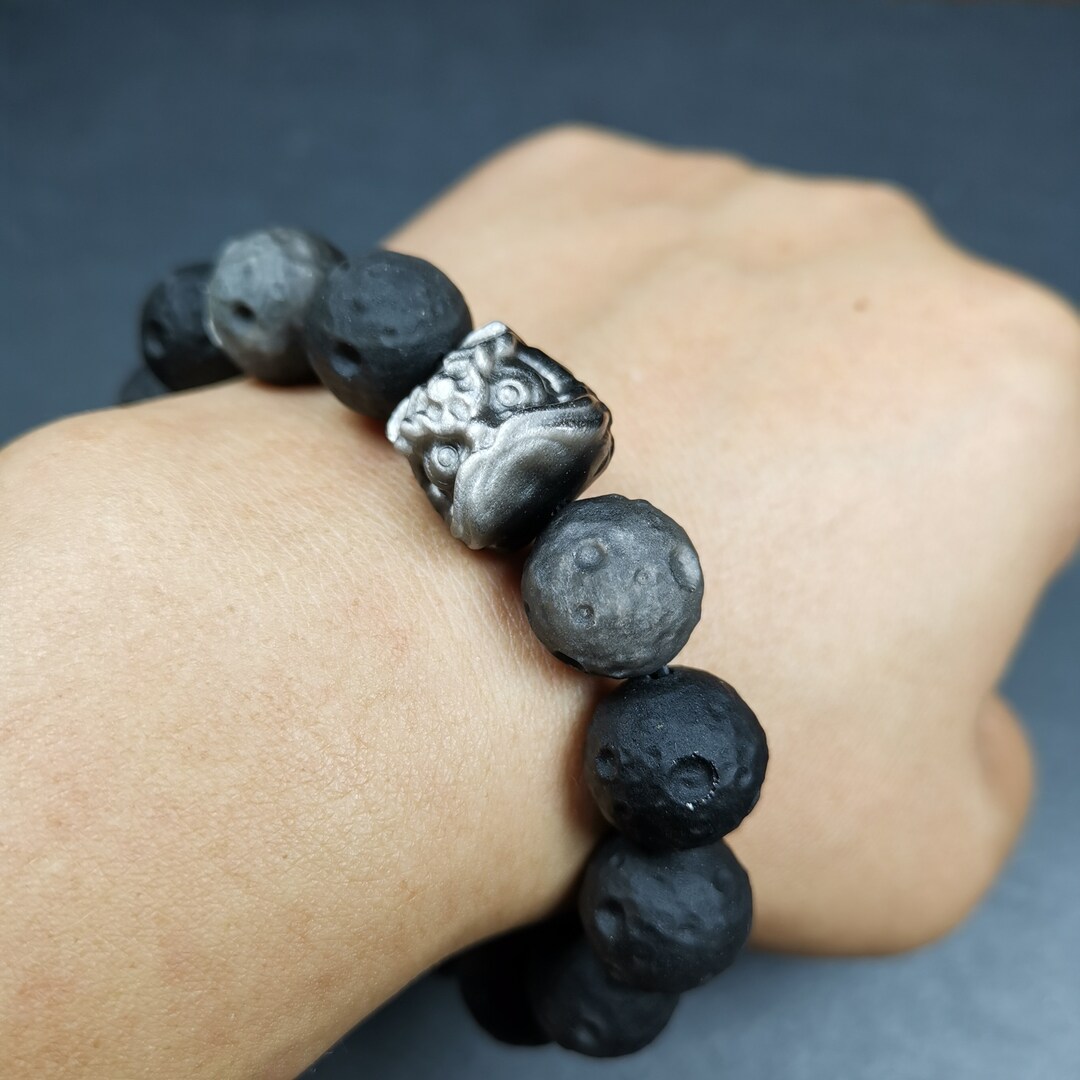 Gandhanra Old Tibetan Obsidian Wrist Mala, 0.6" Gradient Moon Ball ...