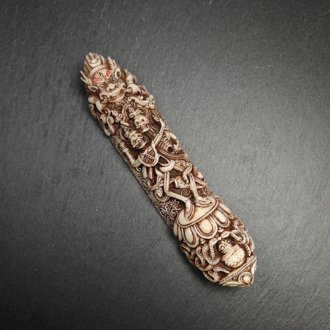 Leg Bone Carved Citipati Statue,shmashana Adhipati Kapala Amulet Badge ...