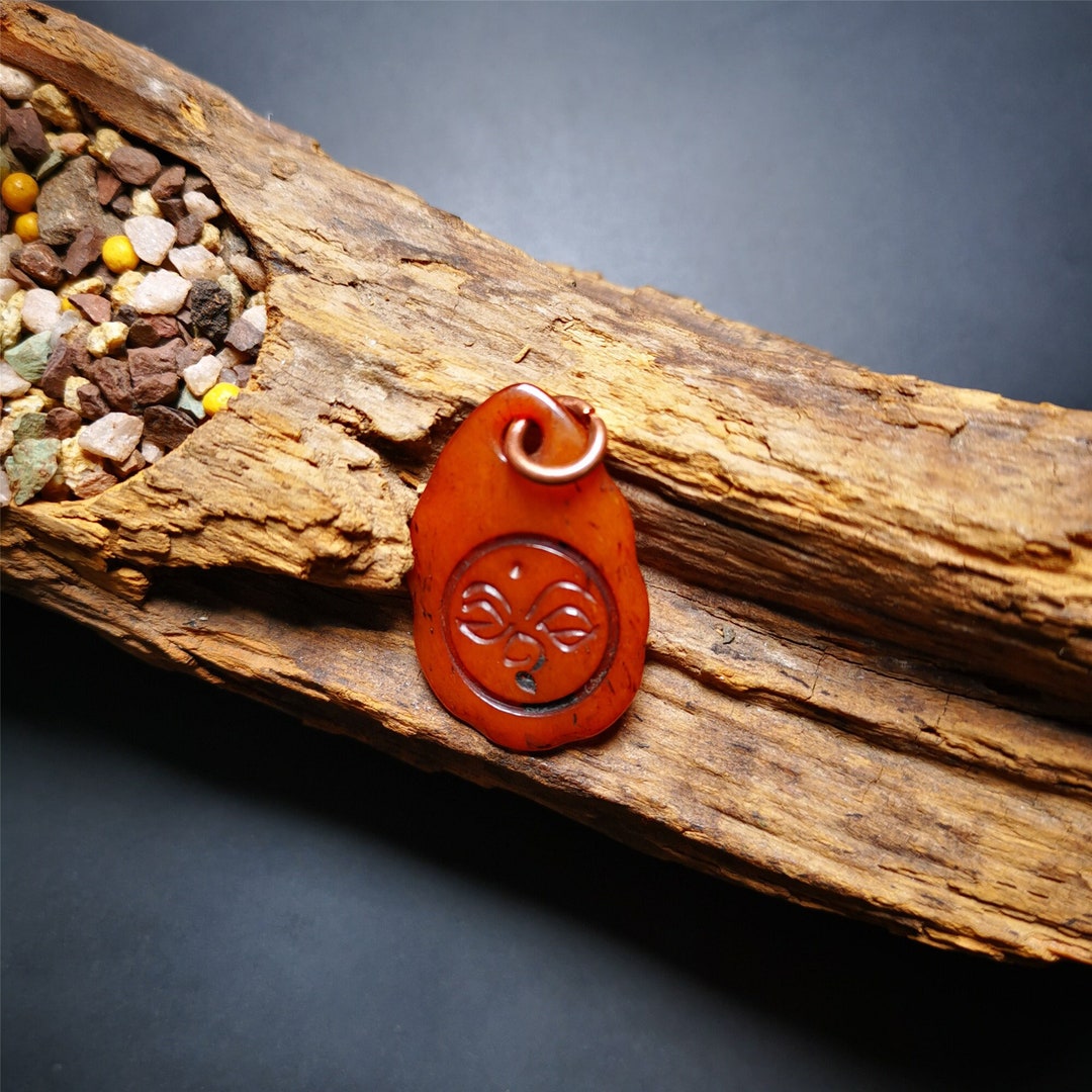 Gandhanra Handmade Yak Bone Tibetan Buddha Eye Pendant, Wisdom Eyes ...