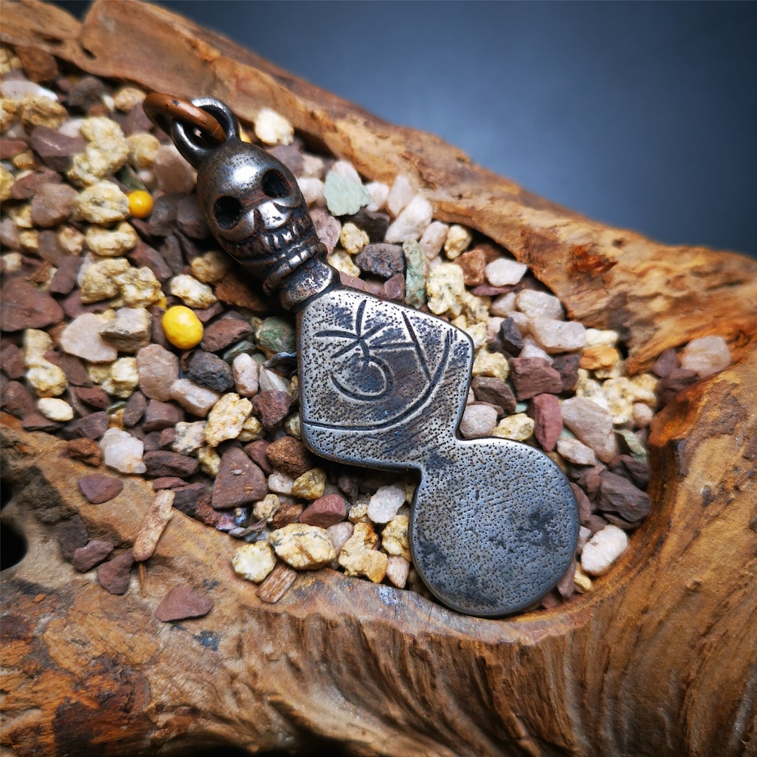 Gandhanra Vintage Skull Sītavana Phurba Amulet,kila,kilaka Pendant ...