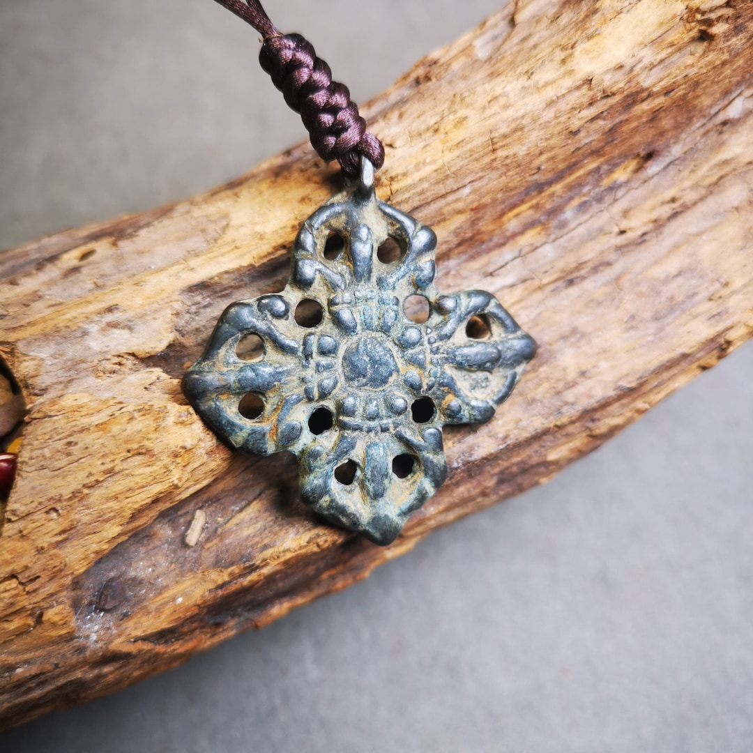 Gandhanra Antique Tibetan Buddhist Amulet,cross Vajra Badge, 50 Years ...