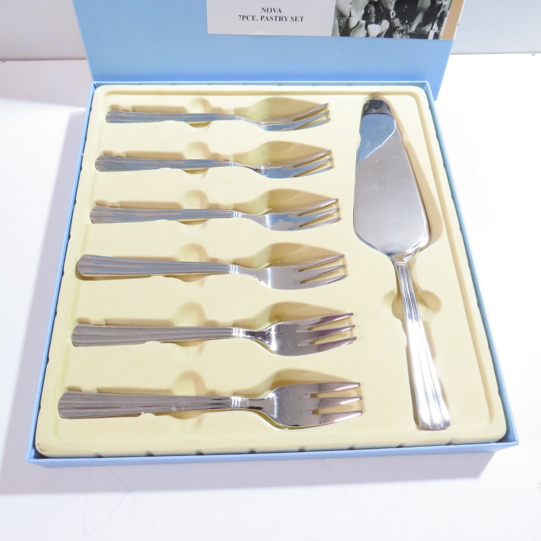 Newbridge Home Nova 7 Piece Pastry Set - Etsy