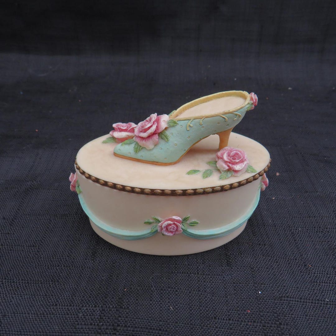 Vintage Willow Hall Caroline Shoe Trinket Box - Etsy