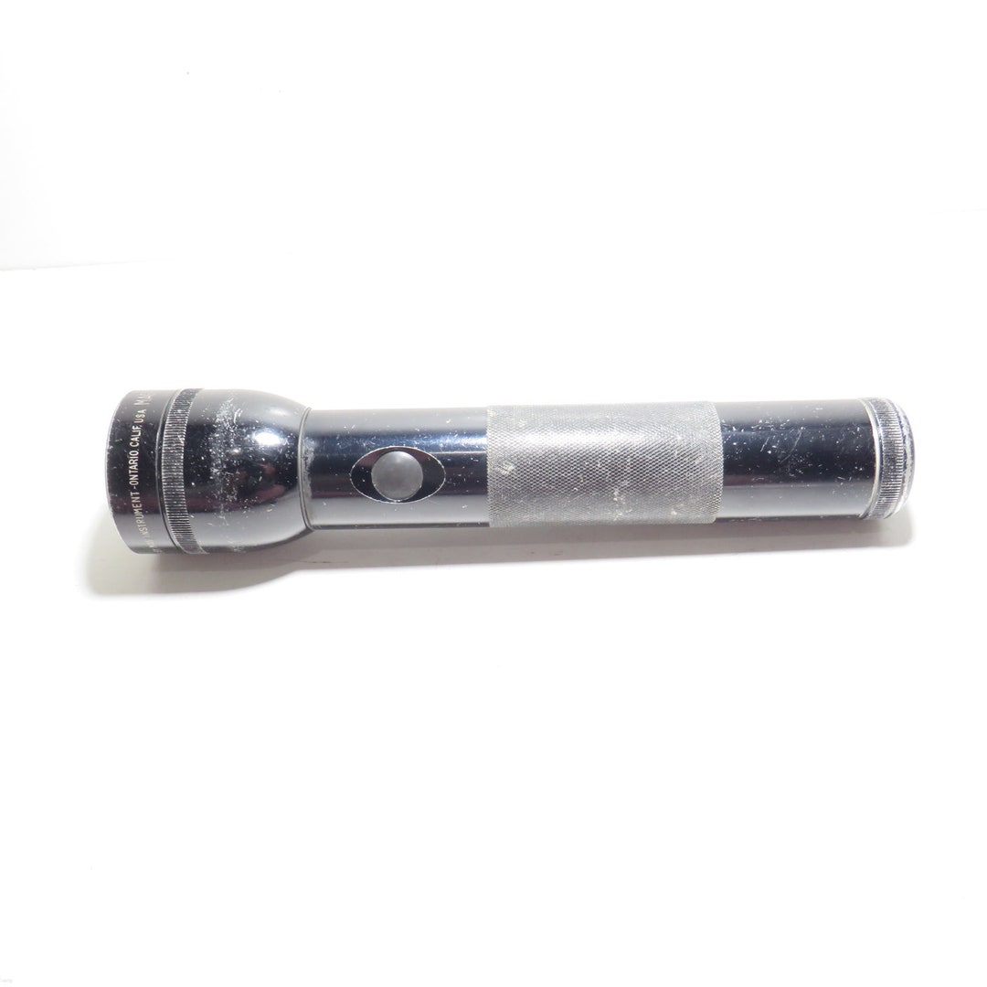 Vintage Maglite Flashlight 2D Cell Batteries - Etsy