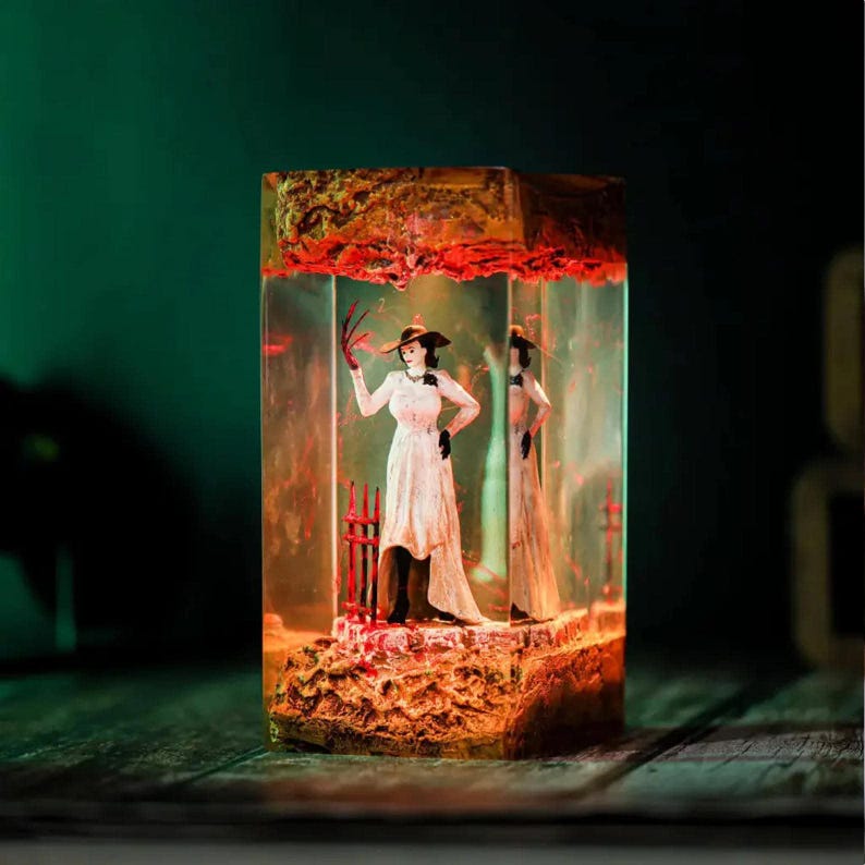 Lady Dimitrescu Resin Lamp – Resident Evil Diorama Light – Handmade ...