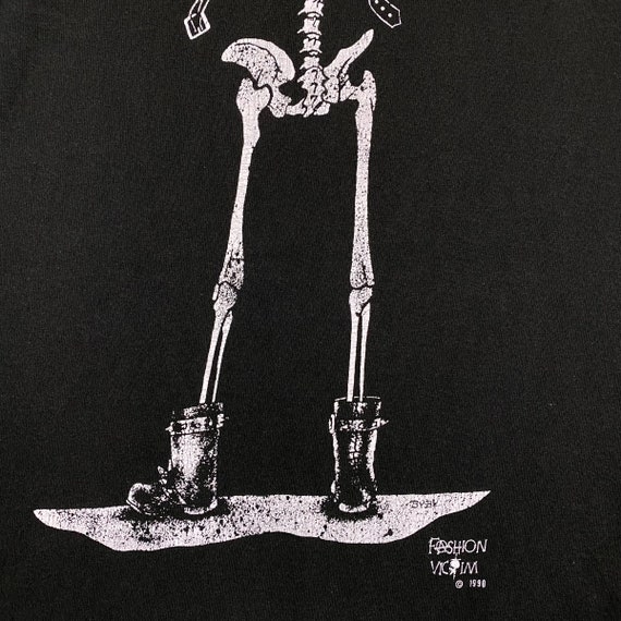 Rare Vintage 1990 Fashion Victim Punk Skull Rip T S… Gem