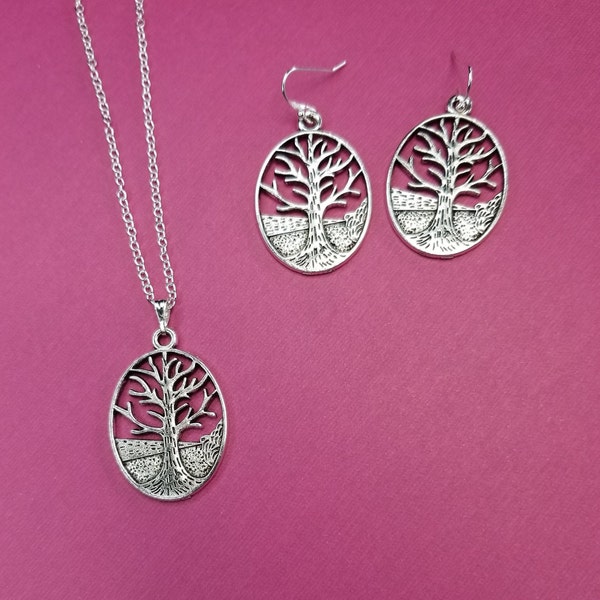 Oval Tree of Life Pendant - Etsy
