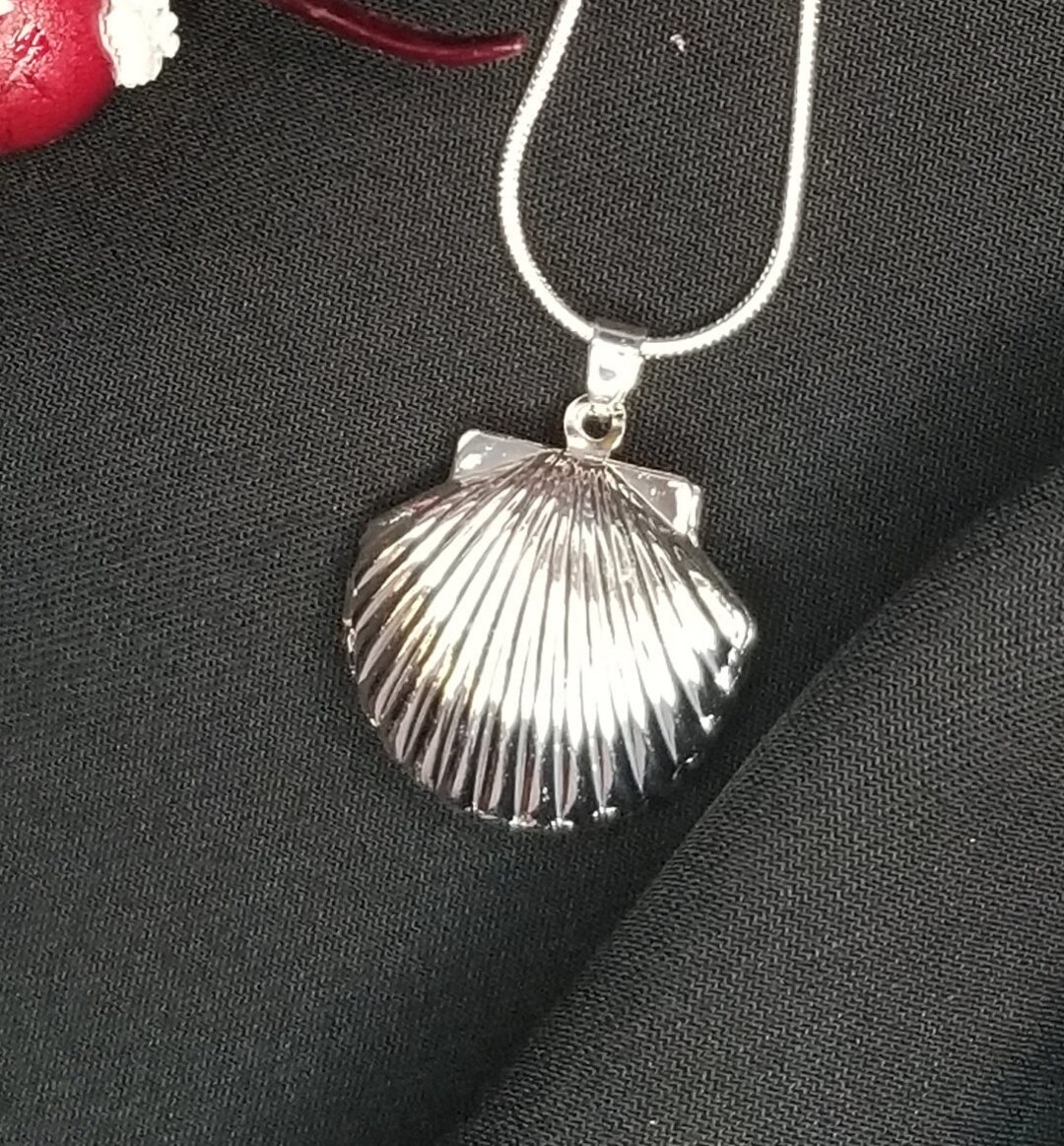 Shell Locket Pendant Necklace Sterling Silver Plated With Sterling ...