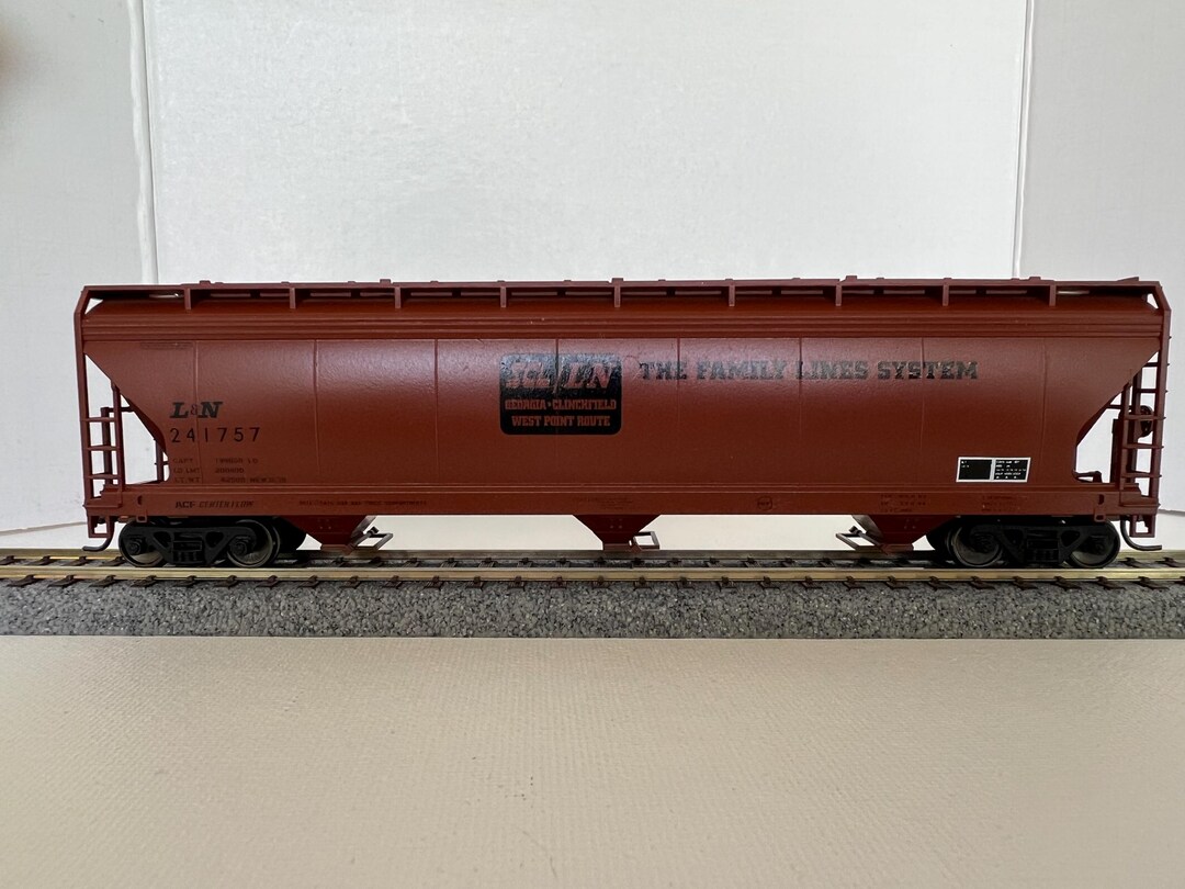 Family Lines System 3-bay Covered Hopper - Etsy