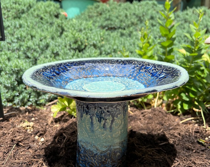 ANTIQUE CRYSTAL Bird Bath, Totem, Bird Feeder, Center Piece, Side Table ...