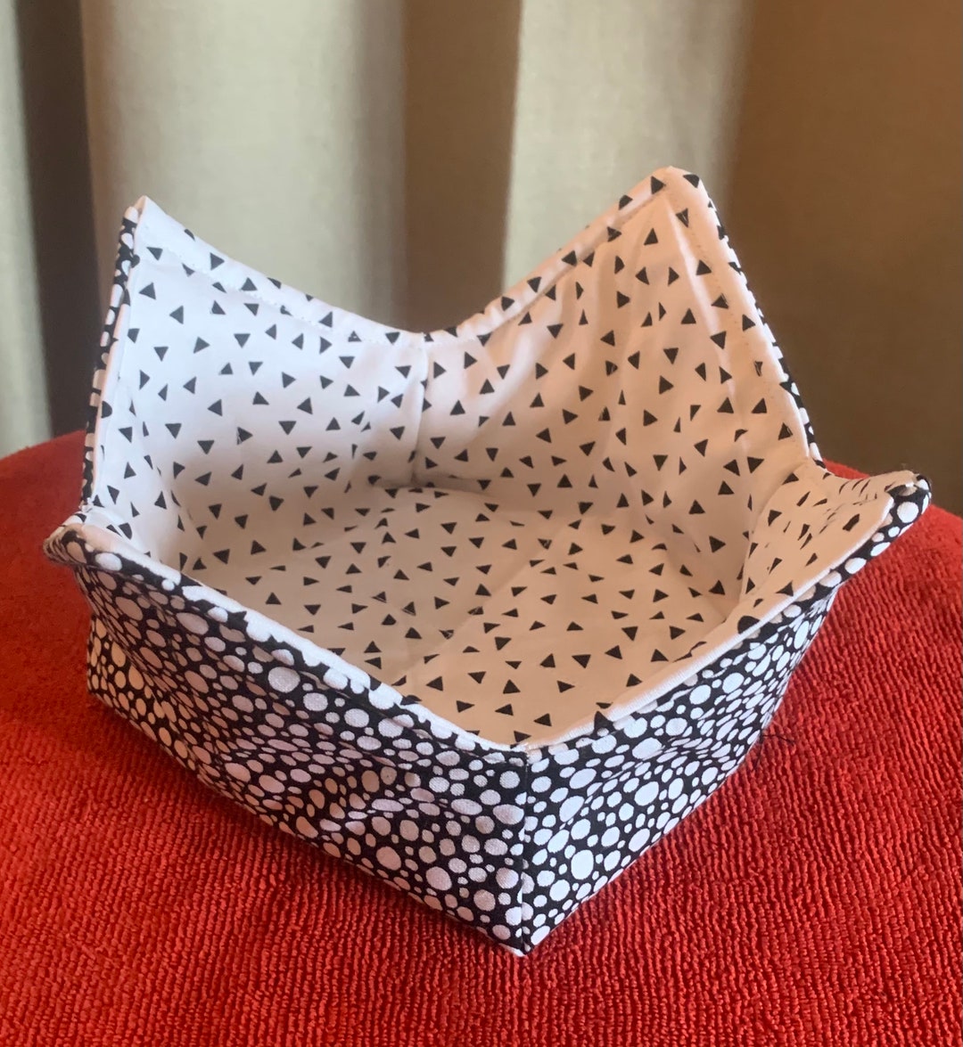 Geometric Bowl Cozy - Black and White Potholder, Cotton Fabric ...