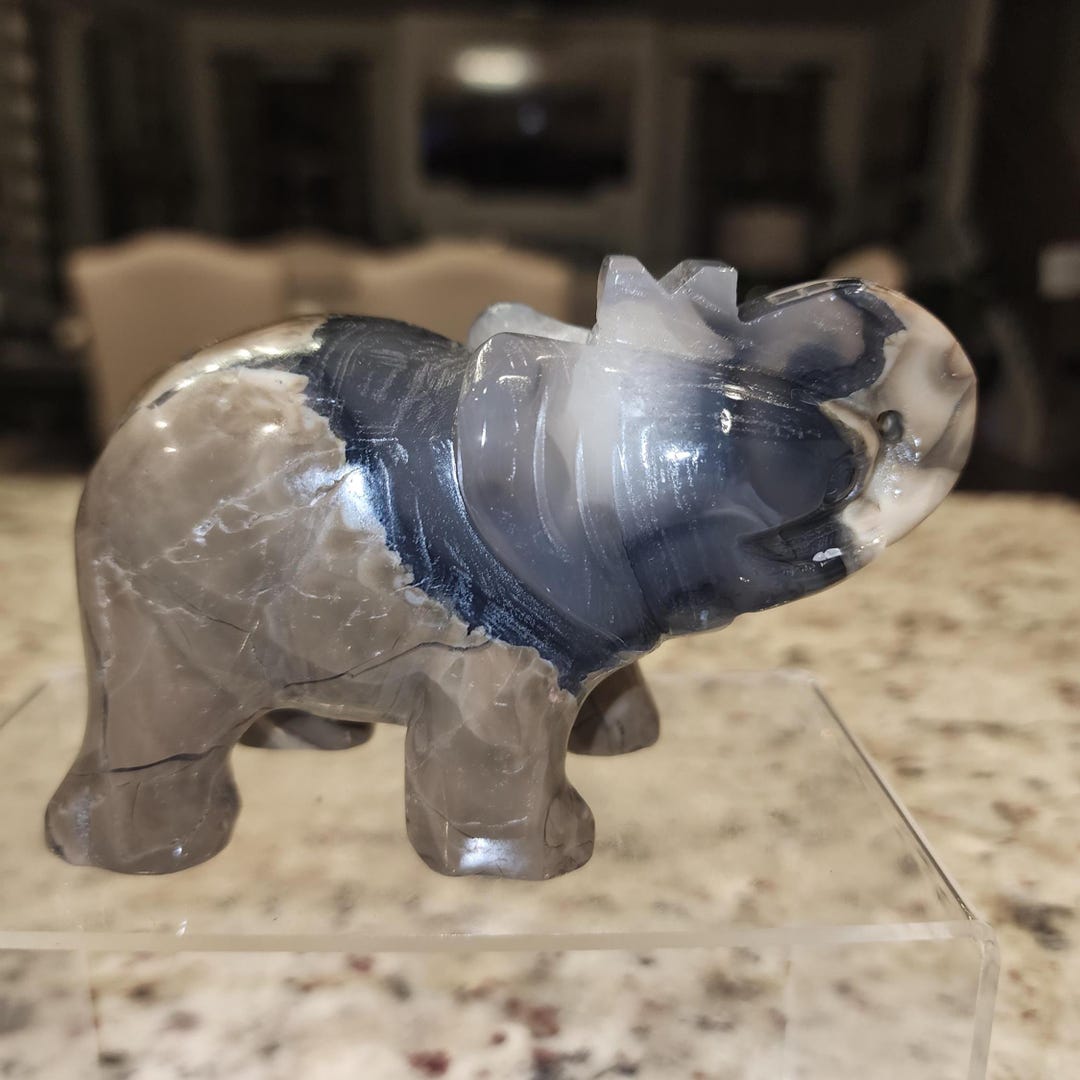 Rare Large VOLCANO AGATE Elephant Carving / Uv Reactive / Elephant ...